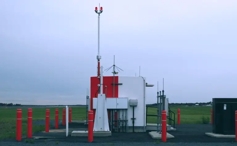 Distance Measurement Equipment (DME) in Aviation – Aviator Tells