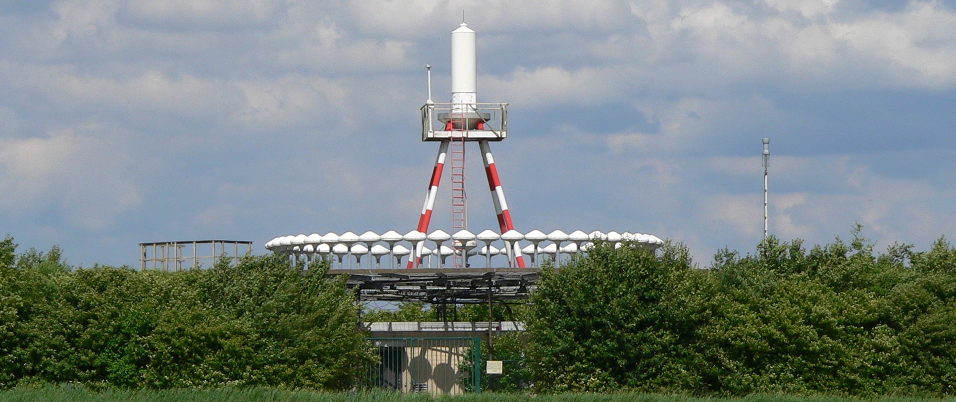 Tactical Air Navigation (TACAN) in Aviation – Aviator Tells